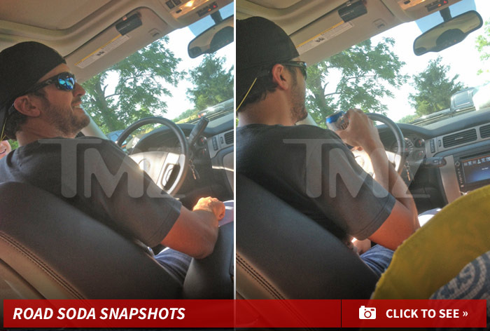 Luke Bryan -- DRINKING WHILE DRIVING ... And Cops Say It's Legal | TMZ.com