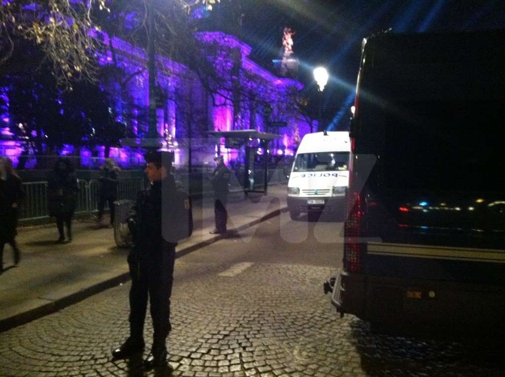 2016 Victoria's Secret Fashion Show Security | Photo 1 | TMZ.com