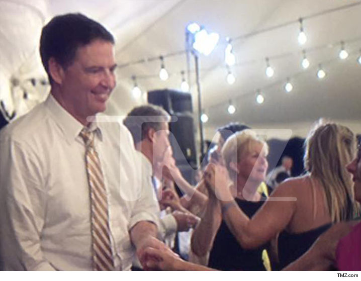 James Comey Down on the Dance Floor at D.C. Wedding!!! | TMZ.com