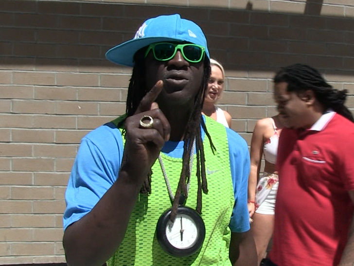 Flavor Flav Will Give O.J. Simpson His Statue Back, But There's a Catch ...
