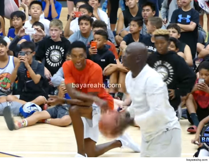 Michael Jordan & Scottie Pippen Have Epic On-Court Reunion | TMZ.com