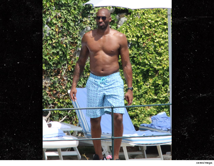 Kobe Bryant's Vacation Dad Bod Is Jacked & Hairless (Update) | TMZ.com