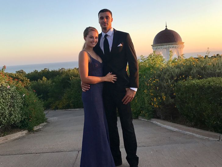 Lakers' Larry Nance Jr. Proposes to Model GF with Massive Ring | TMZ.com