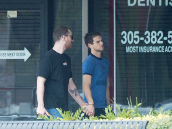 Sam Smith and Boyfriend Brandon Flynn Lock Hands in South Florida | TMZ.com