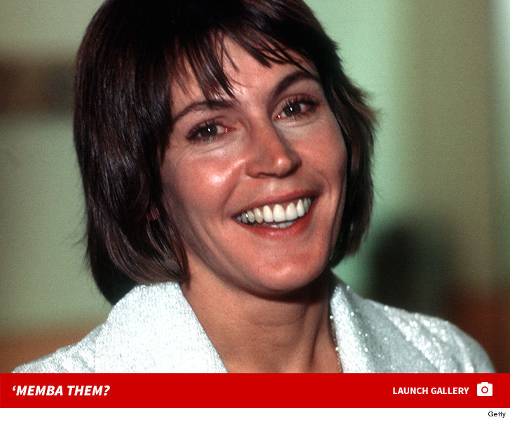 "I Am Woman" Singer Helen Reddy 'Memba Her?! | TMZ.com