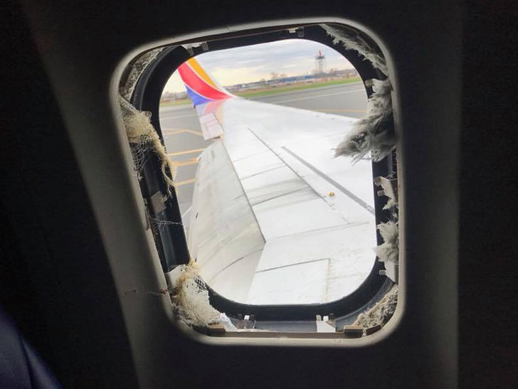Southwest Airlines Passengers React Moments After Massive Engine ...