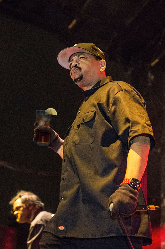 Ice-T Drinking Iced Tea | Photo 1 | TMZ.com