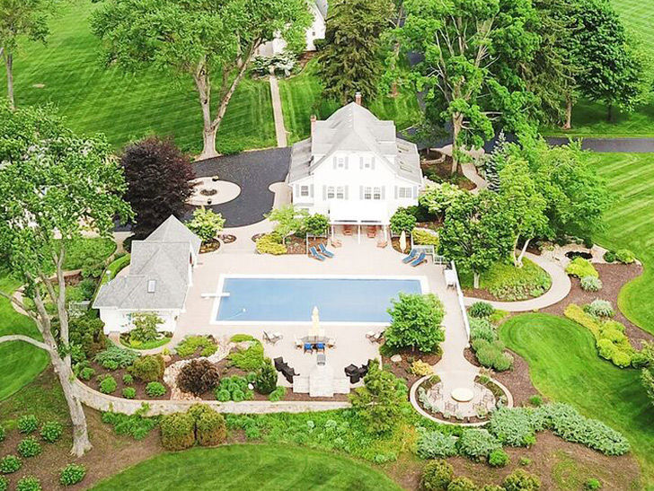 Muhammad Ali's Widow is Selling Fighter's Boxing Ring Farmhouse For $2. ...