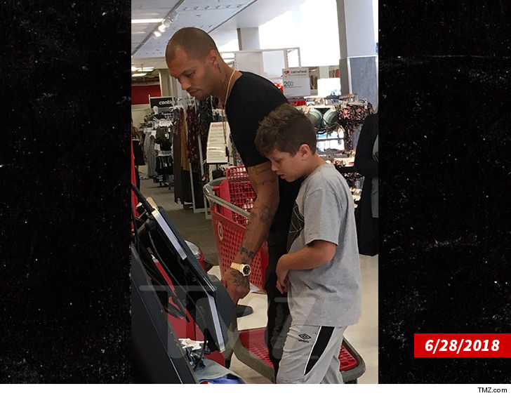 'Hot Felon' Jeremy Meeks & Chloe Green Enjoy First Night Out Since Baby ...