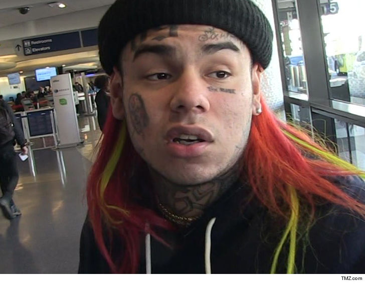 Tekashi69 Surveillance Footage Shows Robbery Suspects at His Home | TMZ.com