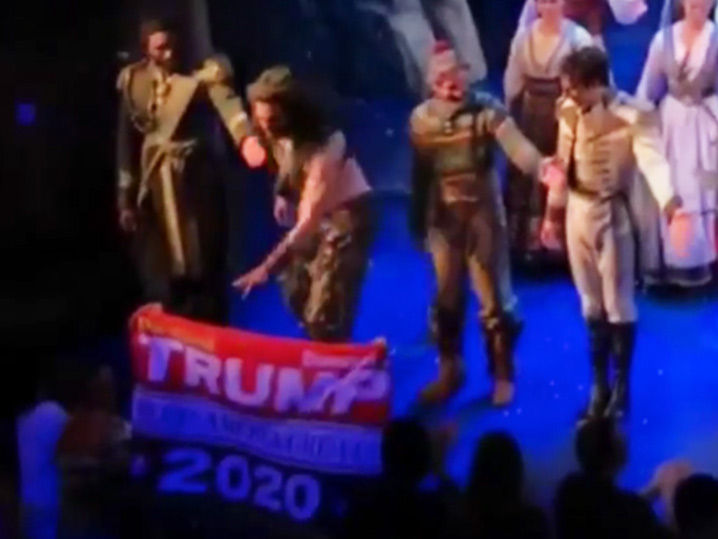 'Frozen' Actor Timothy Hughes Snatches Trump 2020 Banner During Curtain ...