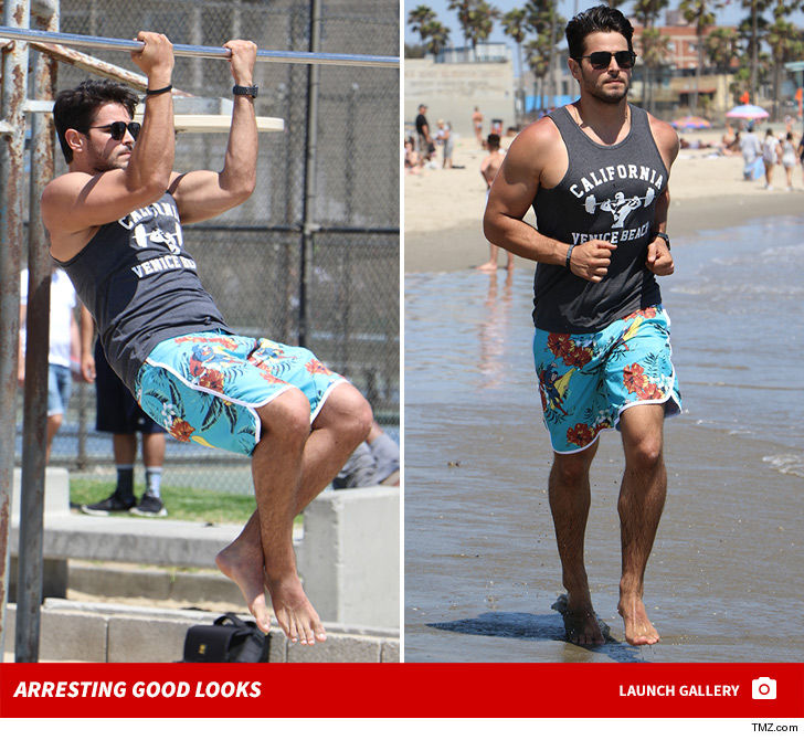 Florida 'Hot Cop' Daniel Rengering is Literally Pumped for 'Survivor ...