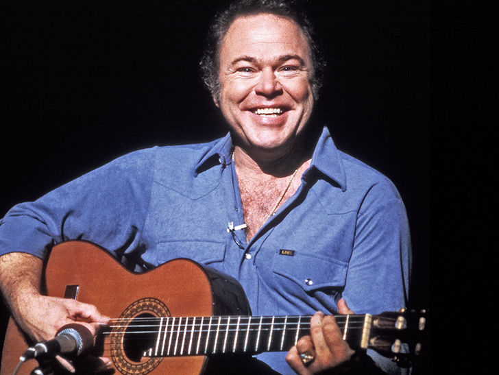 Roy Clark, Country Music Legend and 'Hee Haw' Host, Dead at 85 | TMZ.com