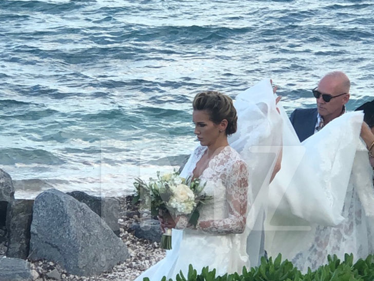 Katie Cassidy Marries Matthew Rodgers, Looks Super Serious Before Kiss ...