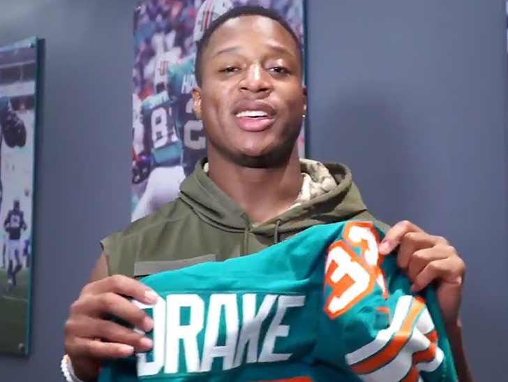 Kenyan Drake Admits He Screwed Up in 'Miami Miracle,' I Need That Ball ...