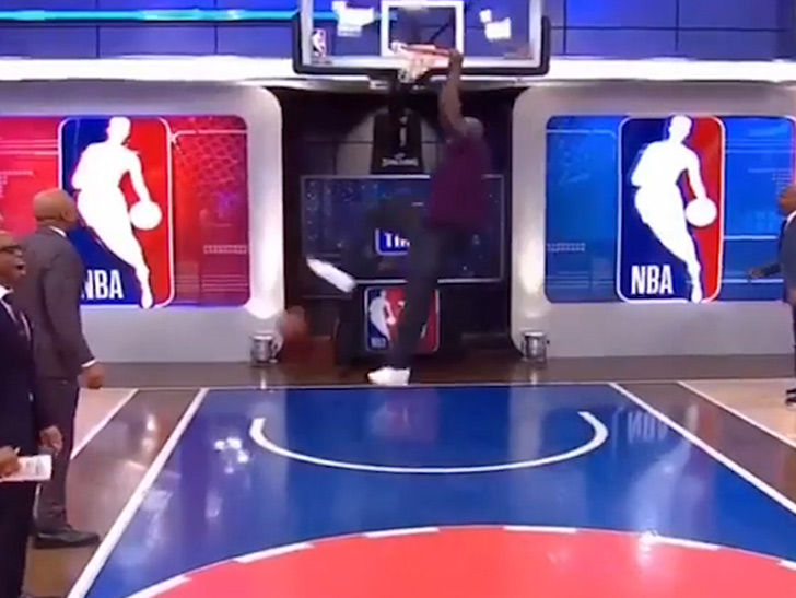 Shaq Dunking at 46 Years Old? BOOM! | TMZ.com