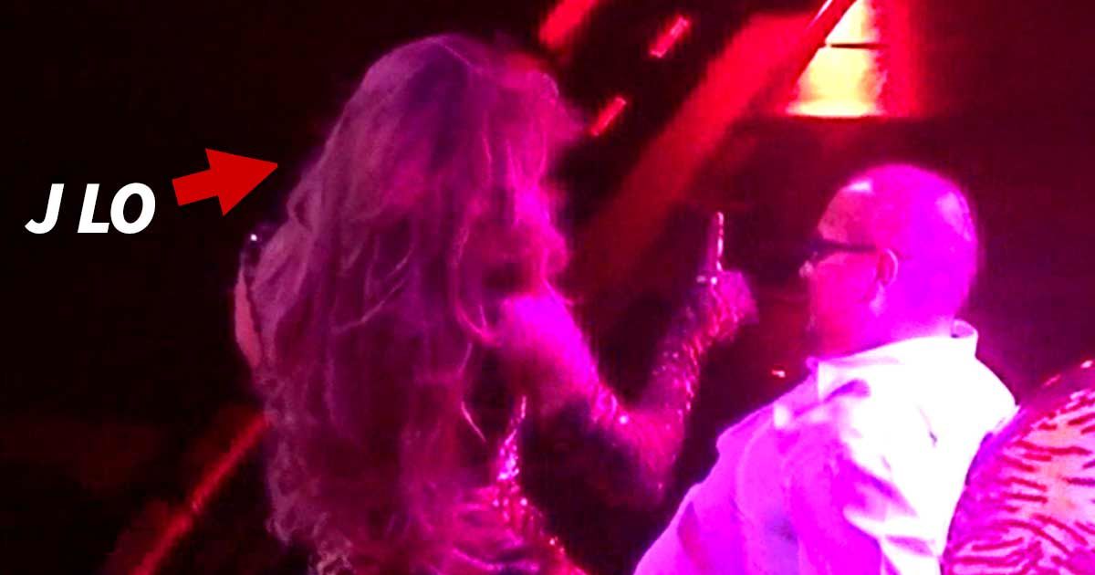 Jennifer Lopez Shows Off Lap Dancing Skills for 'It's My Party' Tour ...