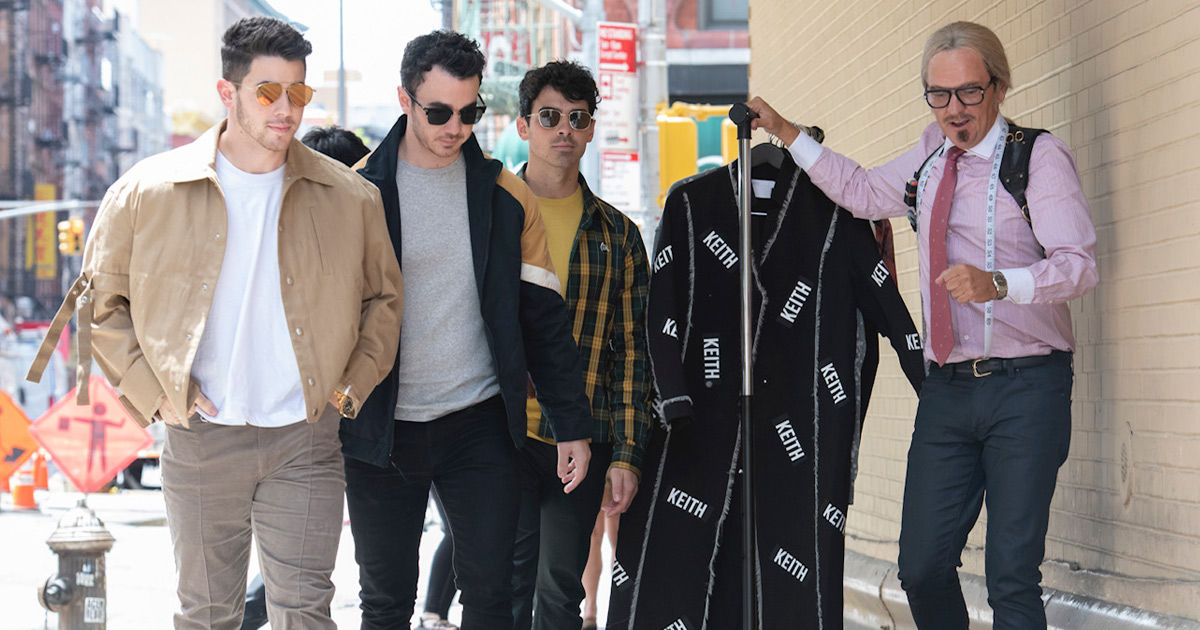 Jonas Brothers Team Up with Chris Lilley for Faux Fashion Project | TMZ.com