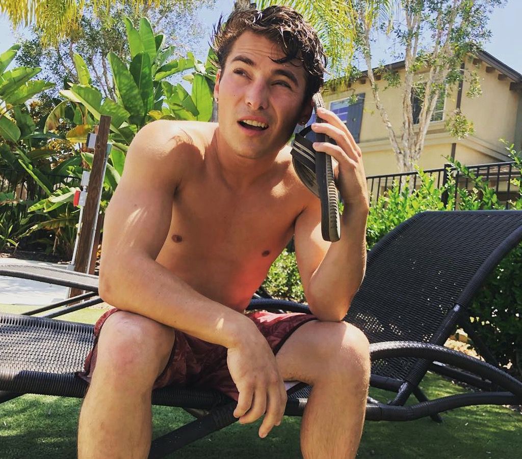 Blake Woodruff's Shirtless Shots | Photo 1 | TMZ.com