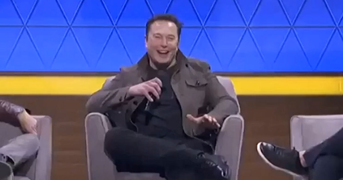 Elon Musk Enjoys the Hell Outta Talking About Tesla's Fart App | TMZ.com